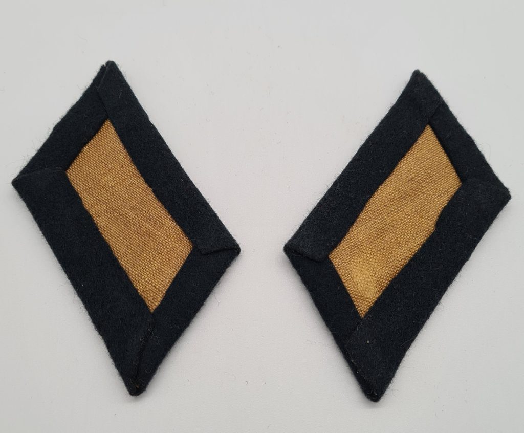 Artillery officers collar tabs - Panzertruppe Collectables
